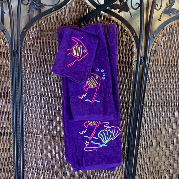 Vintage | Bath | Vintage Purple Neon Fish Themed Towel Set | Poshmark